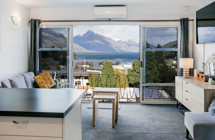 Beautiful Views In The Centre Of Queenstown - Queenstown, New Zealand