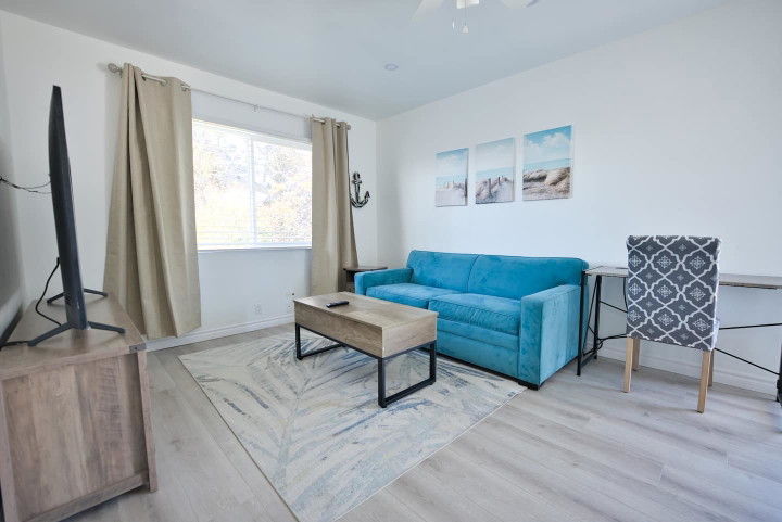 Sunny 1br · 2 Blks To Beach · Free Parking + W/d - Redondo Beach, CA