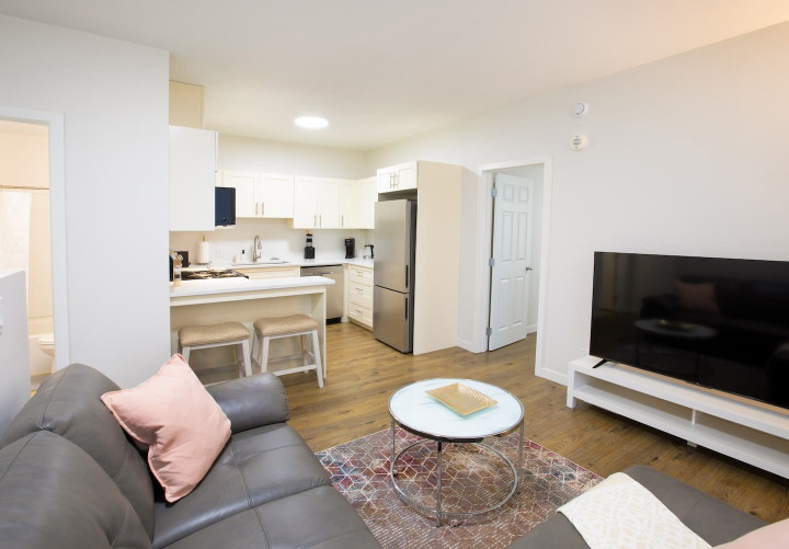 New 2 Bedroom Suite / Free Parking - Winnipeg