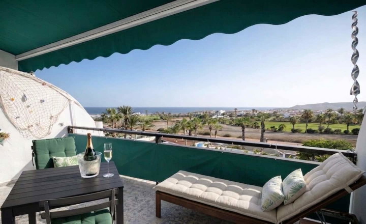 Suite Poseidon: Stunning Ocean & Pool View Terrace - San Miguel de Abona