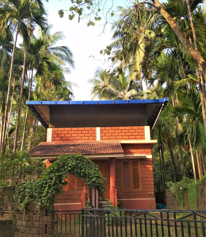 Guhagar Beach Home - Guhagar