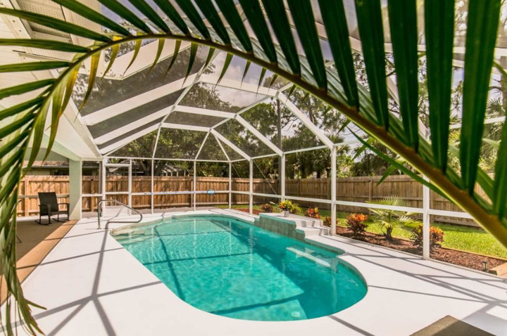 Relaxing Heated Pool! Beautiful Patio &Fenced Yard - Sebastian, FL