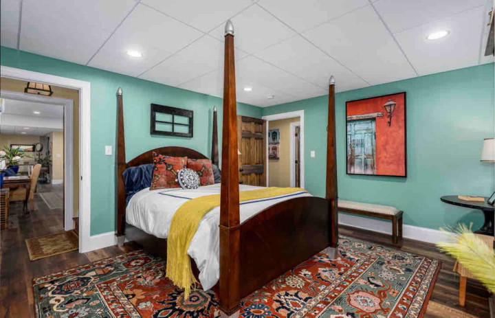 Boutique Retreat- Globally Inspired- Full Kitchen - Hickory, NC
