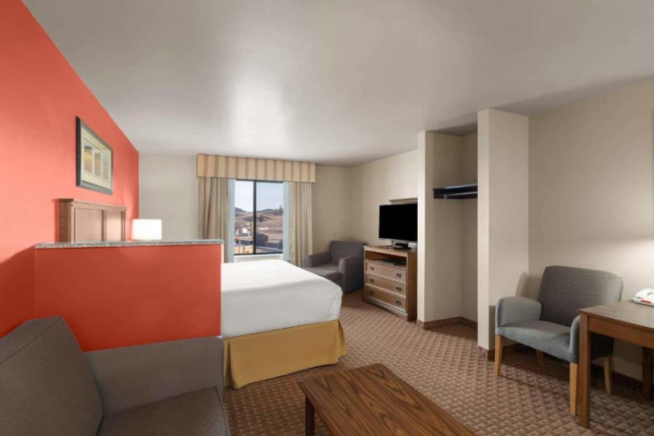 King Studio | Baymont Sturgis | Pet Friendly - Sturgis, SD