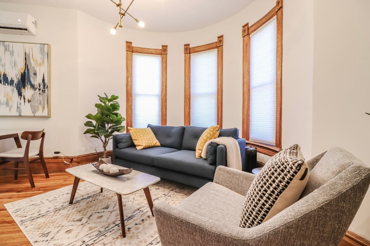 Trendy 1-bedroom Apartment Downtown Chatham! - Chatham-Kent