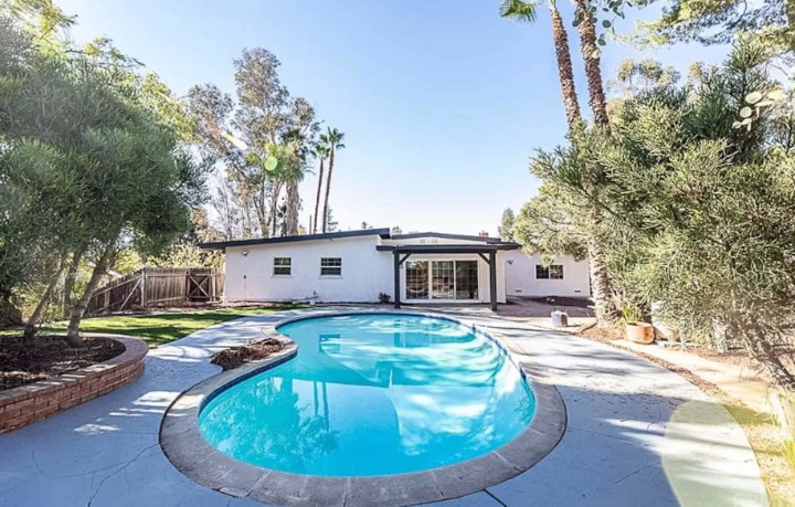 Peaceful Riverside Retreat With Pool - Fontana, CA