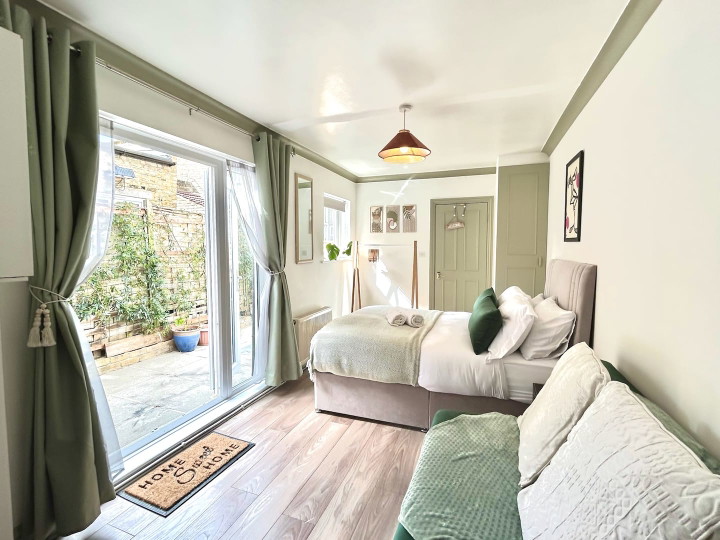 The Courtyard Oasis Studio - London, UK