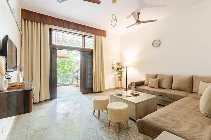 Premium 1bhk | Near Bharat Mandapam & Aiims - Delhi