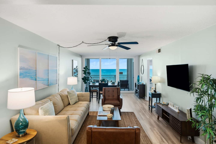 Remodeled Oceanfront Condo W/private Beach & Pools - Stuart, FL