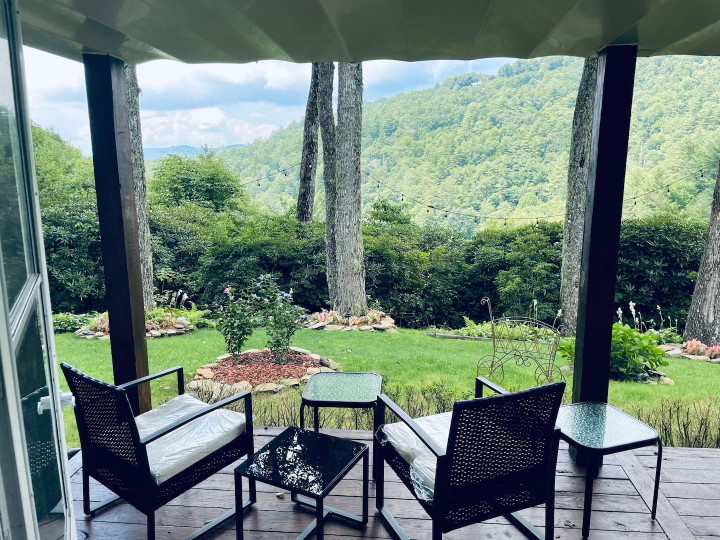 Bunny Hollow Located In Highlands Nc,4 Min From Town & Across Fm The Lodge. - Highlands, NC