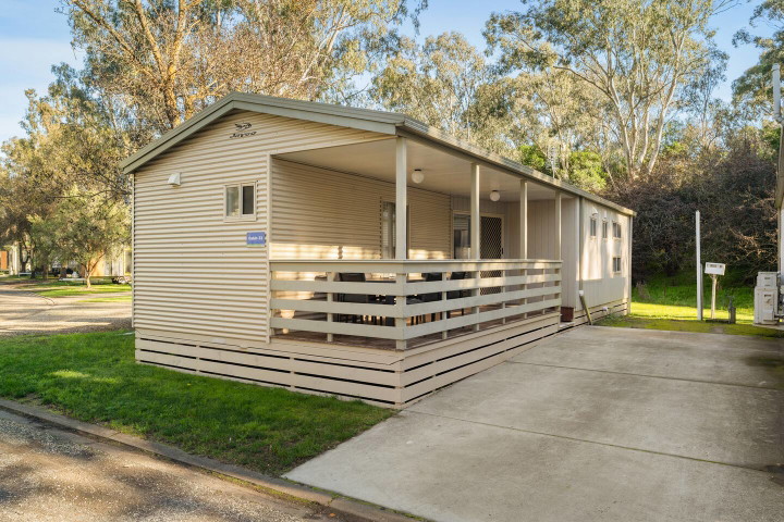 2 Bedrooms King Parrot Bunk Cabin - Seymour