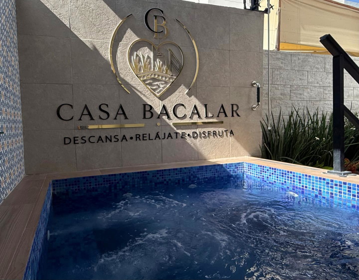 Casa Bacalar. Private Residential Complex With A/c, Pool, And Jacuzzi - Durango