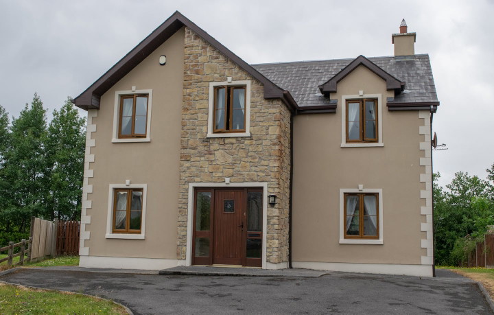 Carrick On Shannon - No.6 Cnoc Na Si Self Catering - Leitrim Village