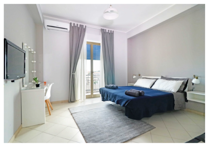 Large Apartment, Sleeps 6 - Giarre