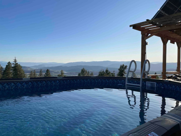 Stunning Mountain House Parrot Summit - ケロウナ