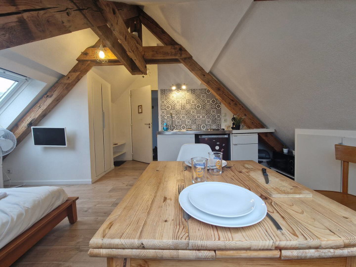 Hypercentre Studio 4th Floor: The Rooftops Of Reims. - 라임스