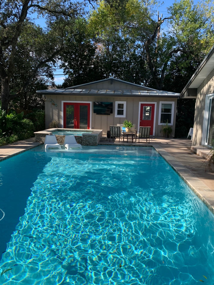 Under The Oaks Casita Azul Perfect For Two - San Antonio, TX