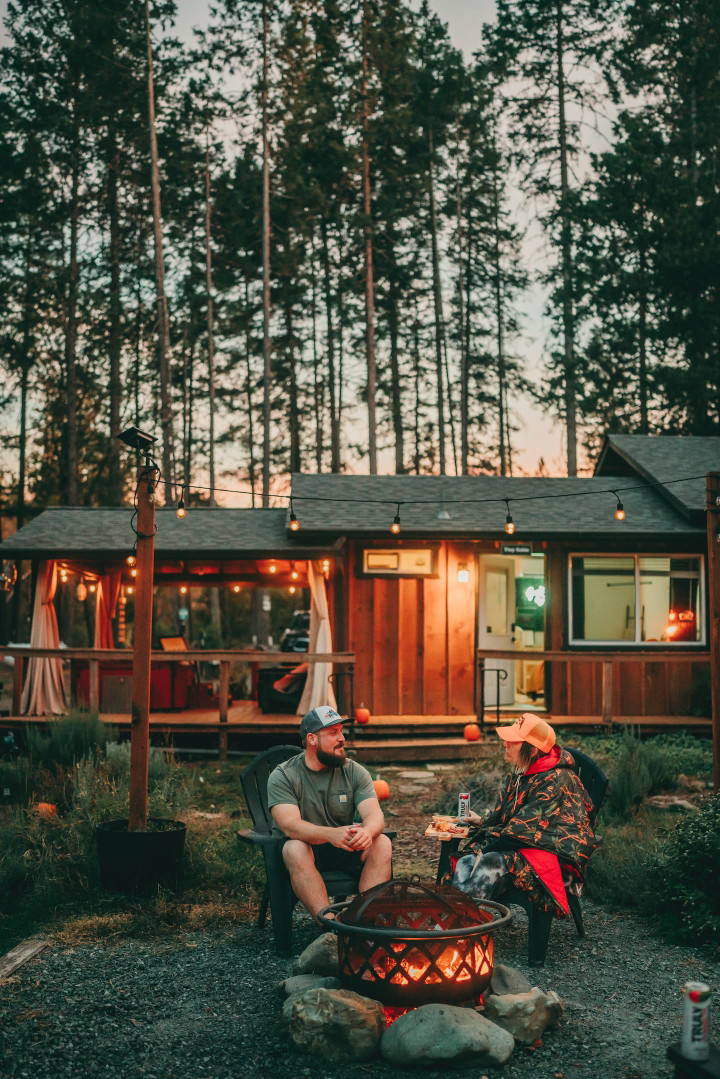 Tiny Cabin In The Woods With Hot Tub & Alpaca Rescue - Oregón