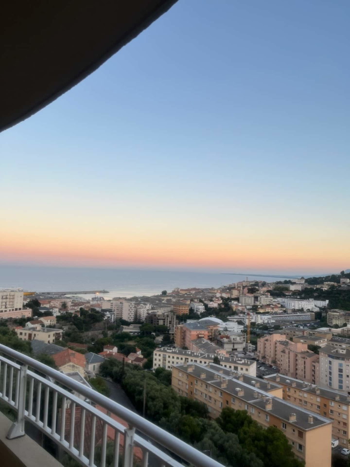 Bastia: Superbe T2 Neuf Standing Parking Vue Mer - Port de Bastia