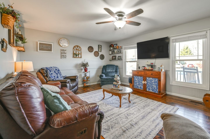 Large Family Home: 5 Mi To Dtwn Hagerstown! - Hagerstown, MD