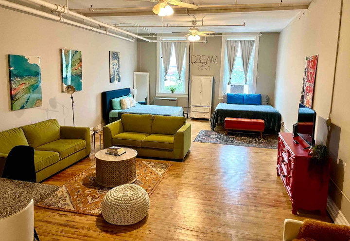 Corktown Artists Loft Clean/coffee/free Parking - Detroit, MI