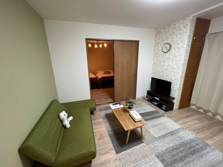 Uesugi's Apartment, Seasons 202 - Japón