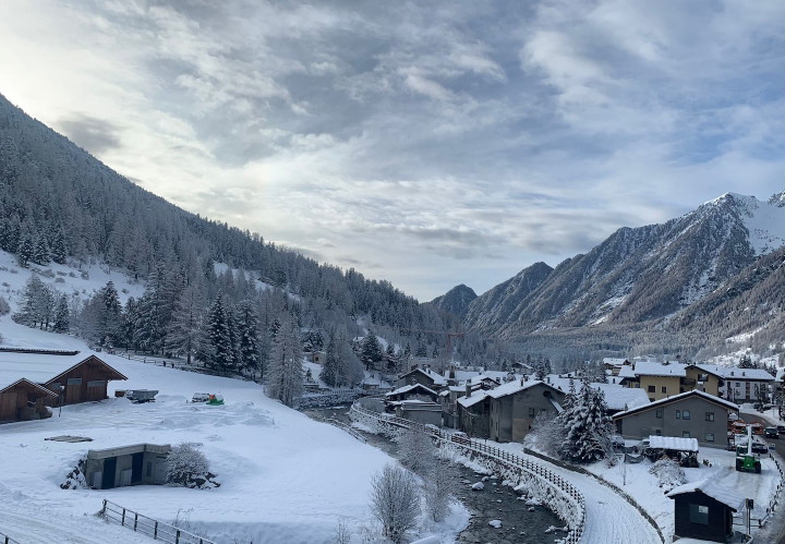 A Due Passi Da Champoluc - Champoluc