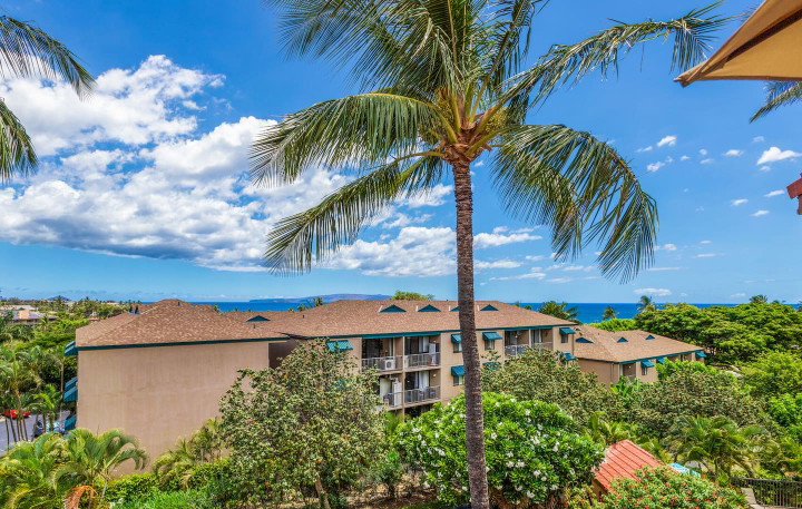 Ocean Views Next To Surfing And Restaurants - Kihei, HI