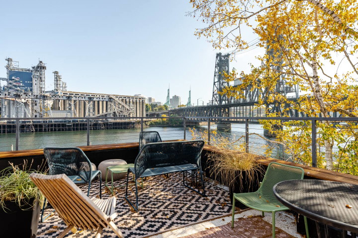 Portland Riverfront Escape | 2br/2ba - Portland, OR