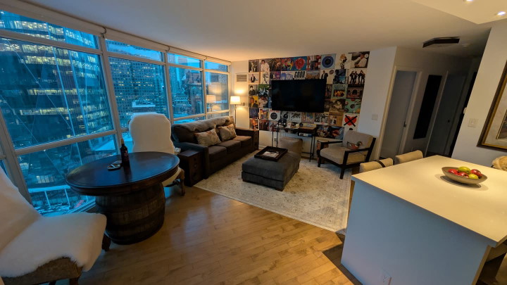 Totally Unique 3 Bed 2 Bath Condo Downtown Toronto - Toronto