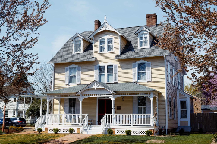 Armistead House - Room 301 (3rd Floor) - Williamsburg, VA