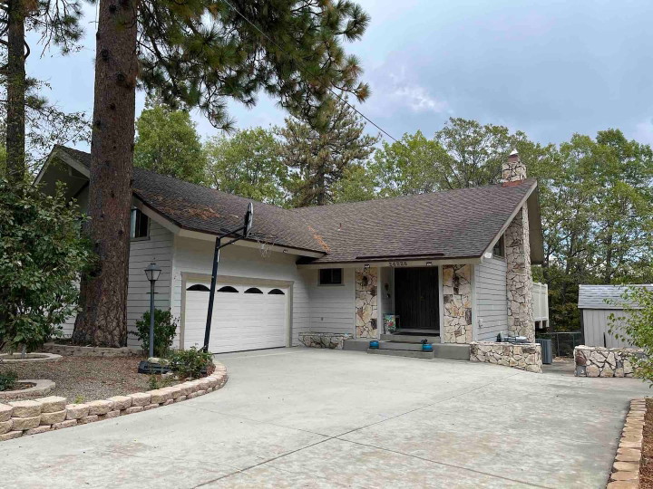 Peaceful Retreat For 6| 5 Minute Walk To Lake! - Crestline, CA