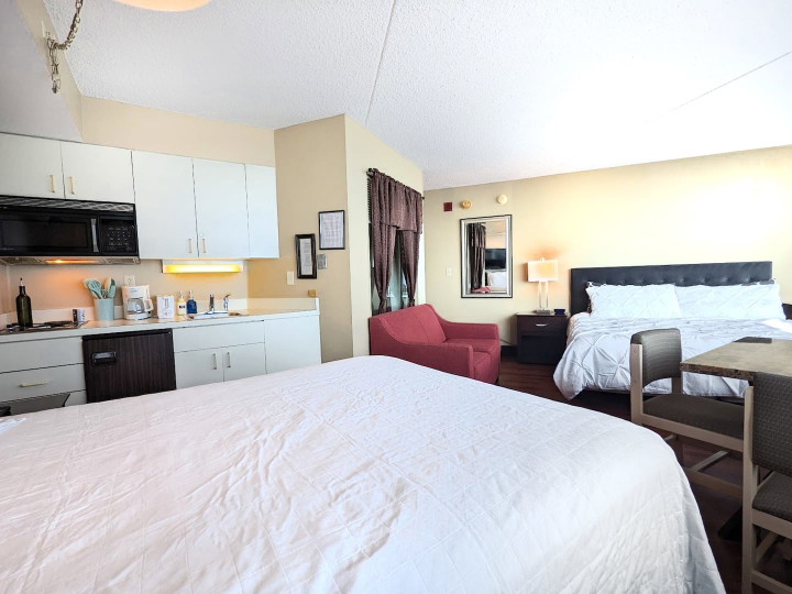 Look At Those Views Ocean Front Studio Plus Pool! - New Jersey