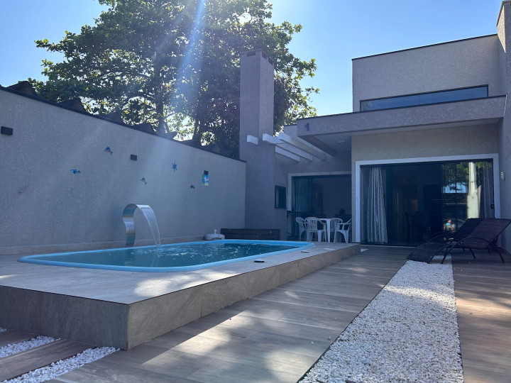 Casa Na Avenida Guaratuba - Guaratuba