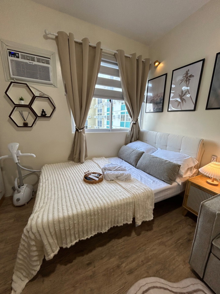 Warm Space For You At Berkeley With Parking - Silang