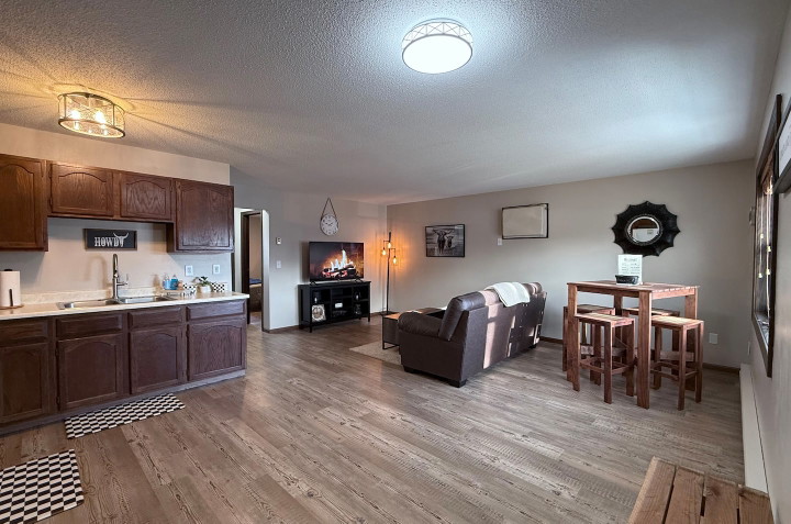 Hc Hideaway The Supreme 2 Queen Suite-sd Licensed - Aberdeen, SD