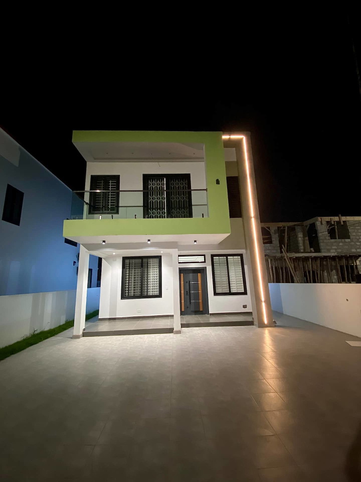 Modern Three Bedroom House In Oyarifa - Ghana