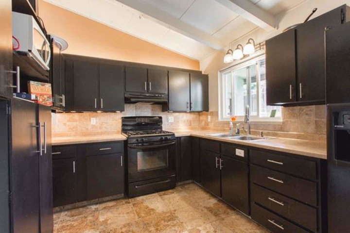Monterey Craftsman Style Vaulted Ceiling Througout - Big Sur, CA