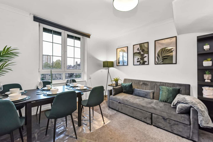 Cosy Cityscape Two Bed Apartment - London, UK