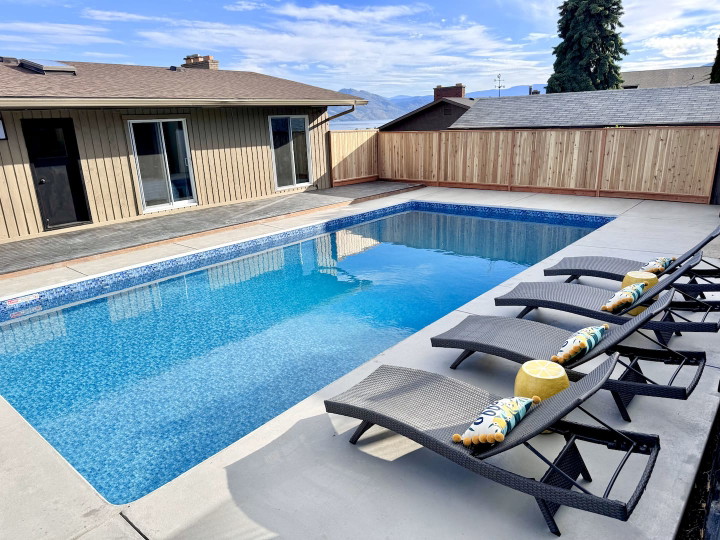 Amazing View, Heated Pool, Walk To Lake & Wineries - Kelowna