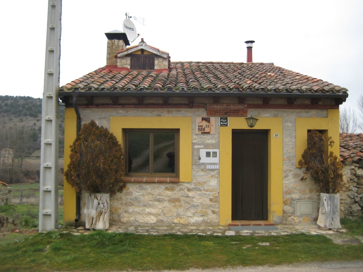 La Fuentona, Calatañazor, Cañon Del Rio Lobos - Abejar