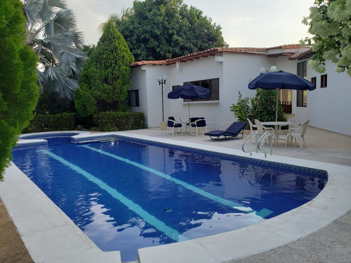 Hermosa Casa Con Piscina!- Capacidad 22 Personas - Girardot