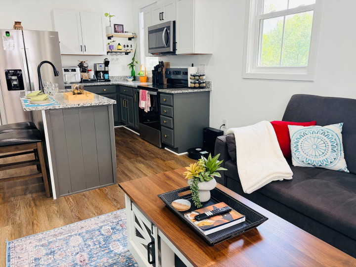 Modern Pet-friendly Stay | Near Top Attractions - Williamsburg, VA