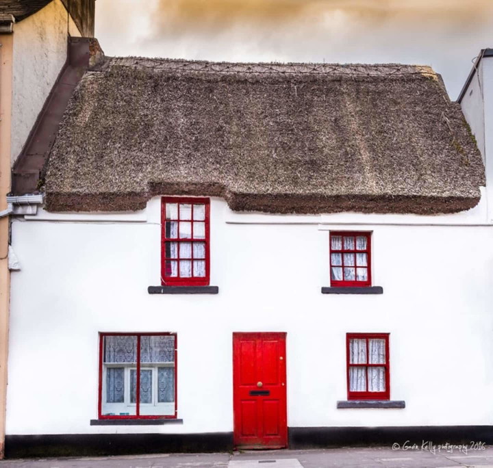 City Centre Thatched Cottage. - Galway
