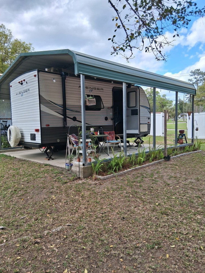 Cozy Camper Near Downtown & Silver Springs - Ocala, FL