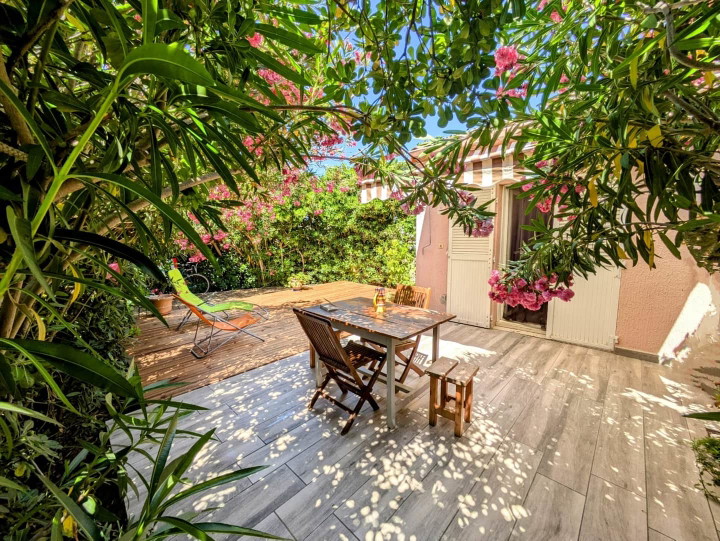 Rez De Jardin Dans Résidence Avec Piscine - Île de Porquerolles
