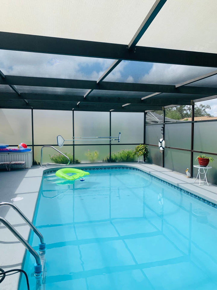 Charming 3 Bedroom Villa With Heated Pool - Weeki Wachee, FL