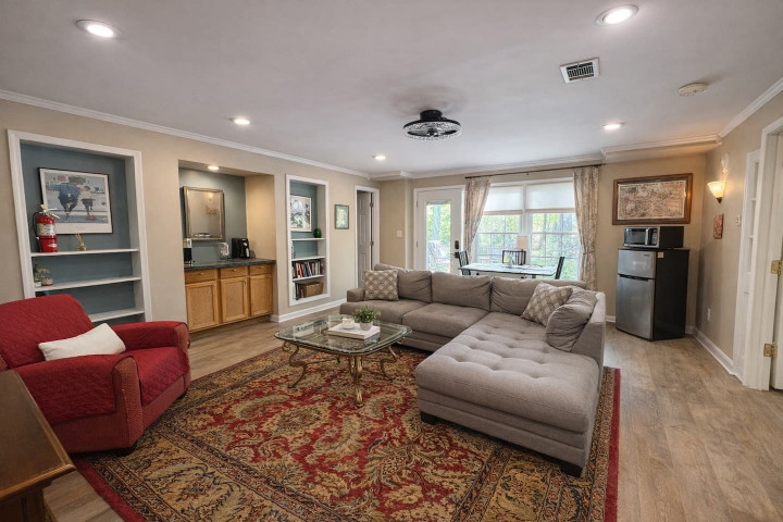 I Bedroom Apartment /Ctv/wifi/kitchenette - Sandy Springs, GA
