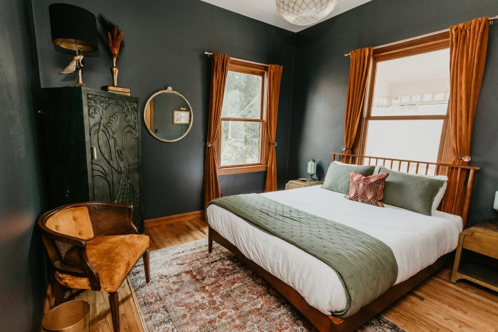 Modern Victorian In Heart Of Downtown - Nevada City, CA