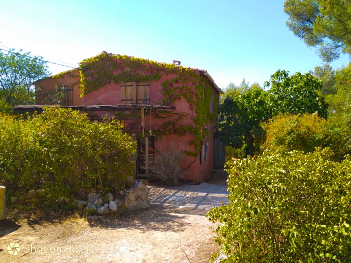 Beautiful Villa In The Countryside Near Val De Chaloux, 140 M2 - Aix-en-Provence